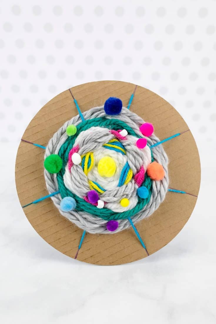 EASY CARDBOARD CIRCLE WEAVING FOR KIDS