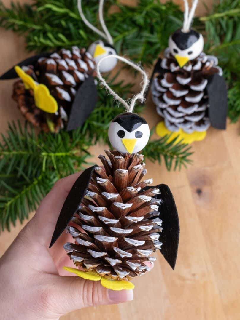 CUTE PINE CONE PENGUIN ORNAMENT CRAFT