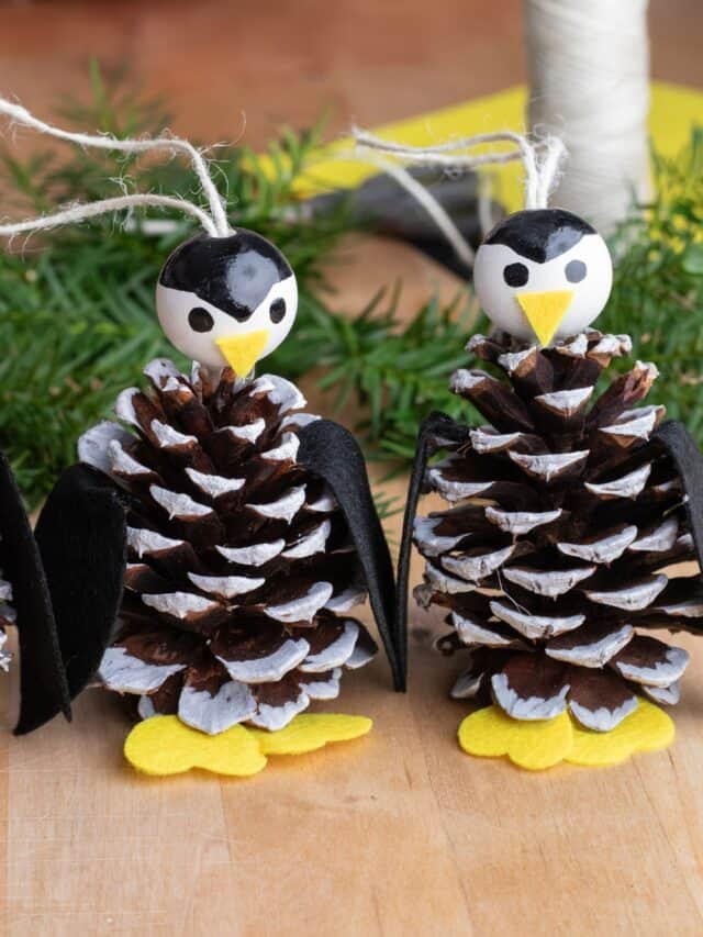 CUTE PINE CONE PENGUIN ORNAMENT CRAFT