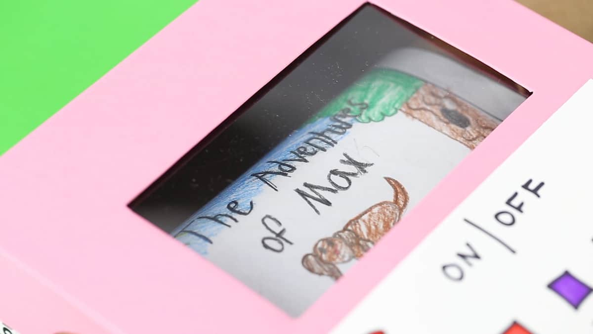 EASY DIY RECYCLED CARDBOARD TV SHOWING OFF YOUR KIDS' ART