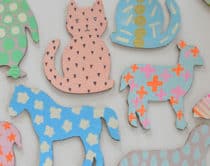 BUILD A MAGNETIC CARDBOARD CAR RACETRACK