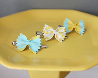 EASY DIY SKELETON PAPER PLATE MASKS