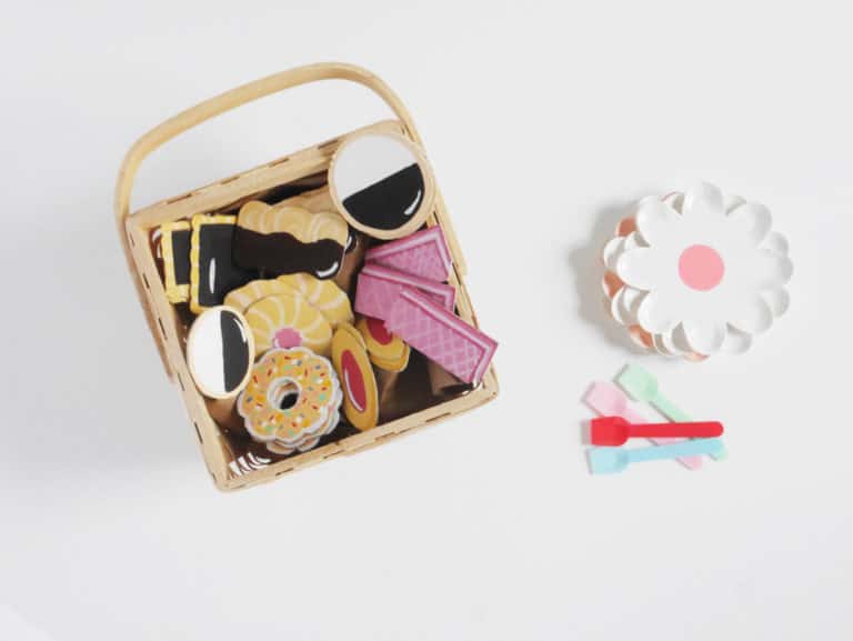 DIY CARDBOARD PRETEND PLAY COOKIES - hello, Wonderful