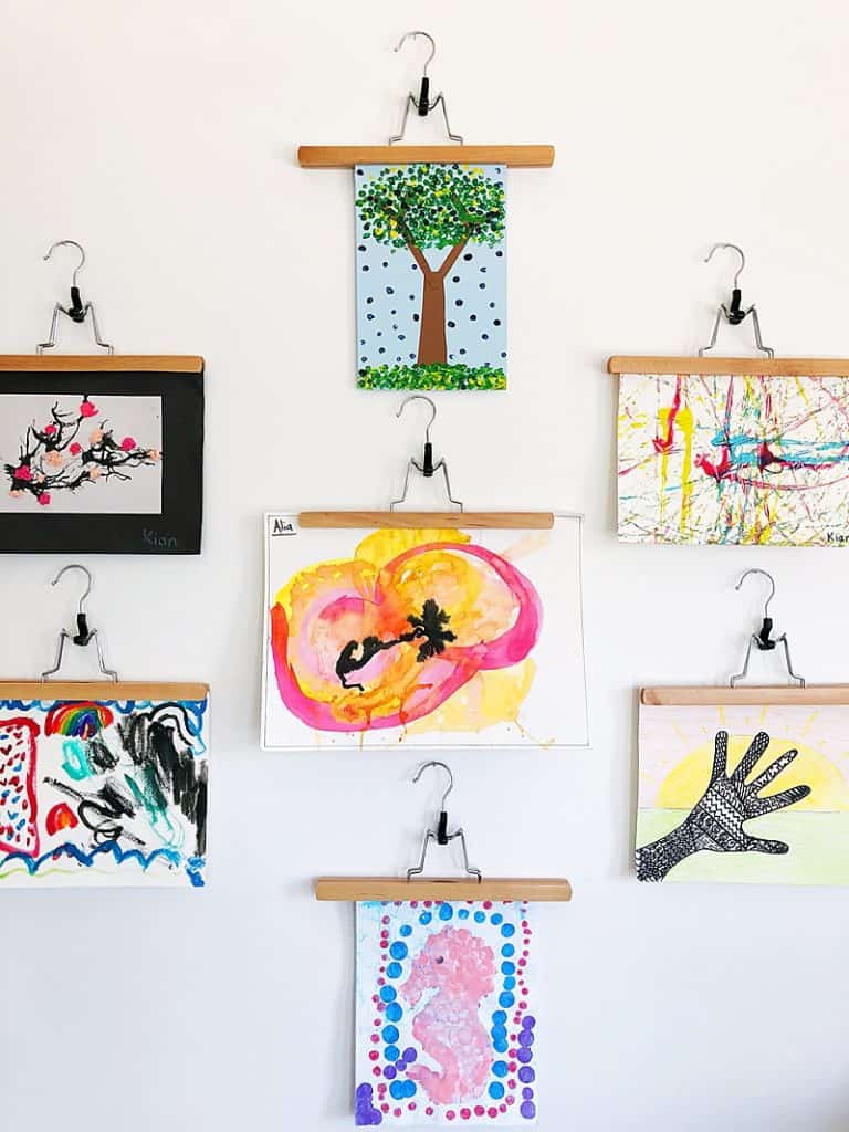 HOW TO SET UP A KIDS' ART GALLERY IN 10 MINUTES - hello, Wonderful