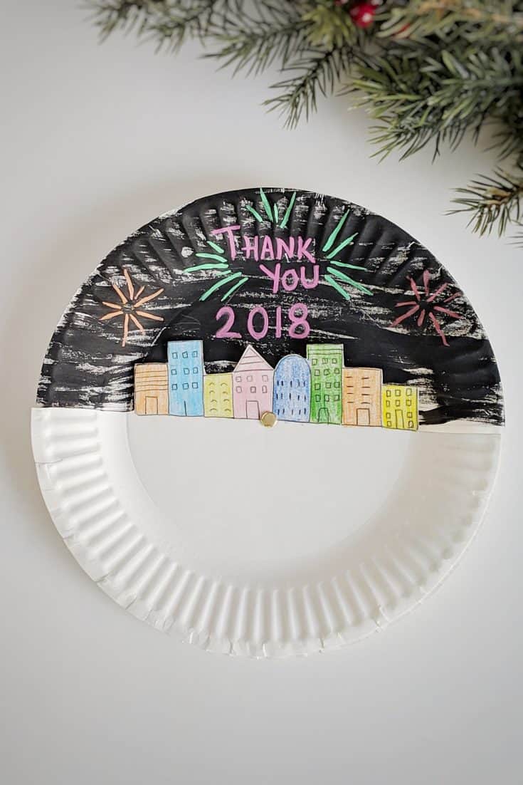 NEW YEAR'S EVE PAPER PLATE CRAFT FOR KIDS - hello, Wonderful