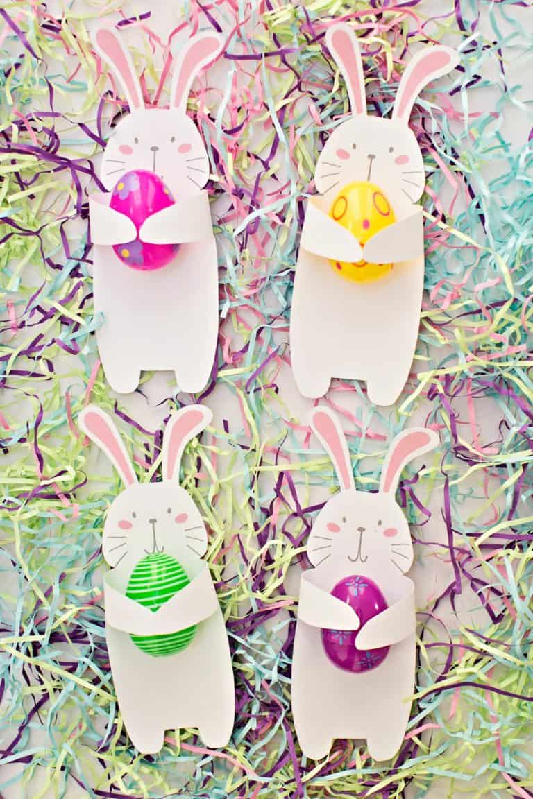 BUNNY HOLDING EASTER EGG CRAFT - hello, Wonderful