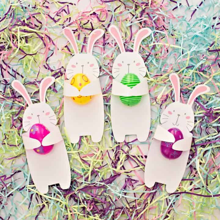 BUNNY HOLDING EASTER EGG CRAFT - hello, Wonderful