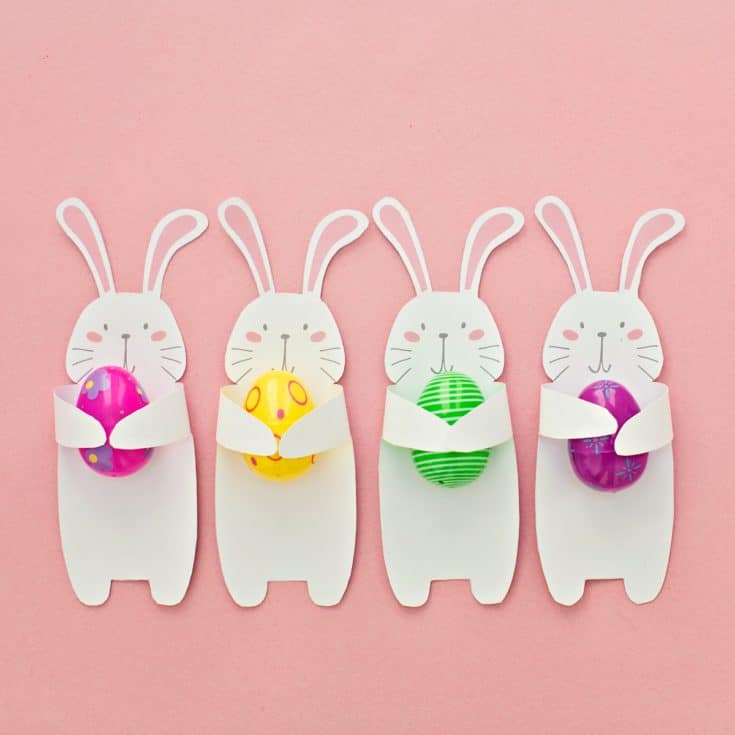 BUNNY HOLDING EASTER EGG CRAFT - hello, Wonderful