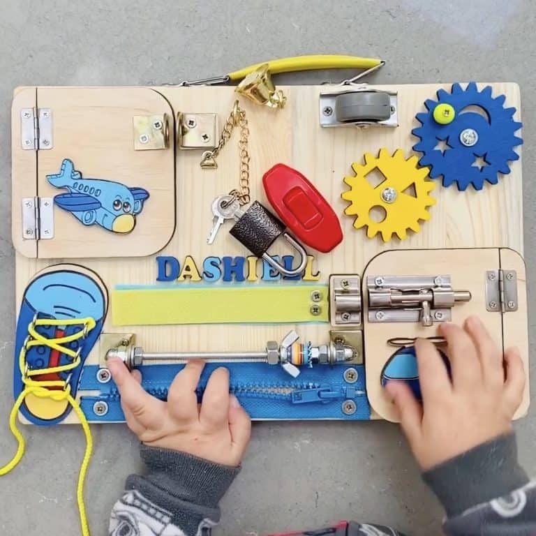 TODDLER BUSY BOARD - hello, Wonderful