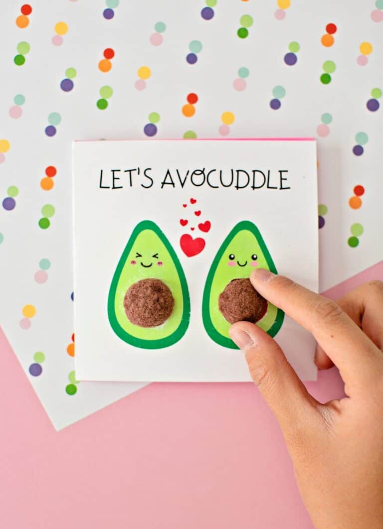 DIY Avocado Valentine Card - Get the free printable template!
