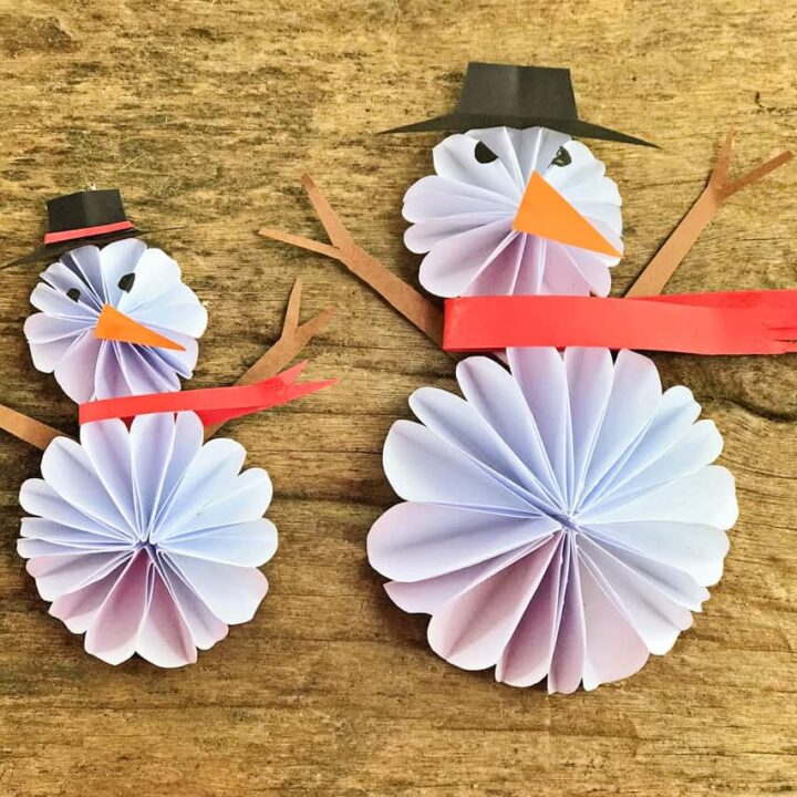 Origami Snowman Snowman Gemaakt Van Papier. Origami Sneeuwpop Zwart