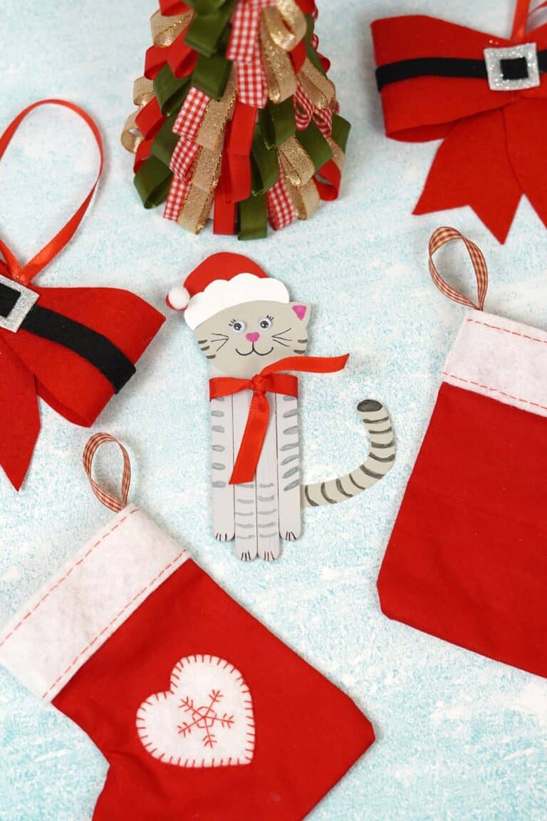 Cat Popsicle Stick Christmas Craft - Cute Holiday Craft for Kids