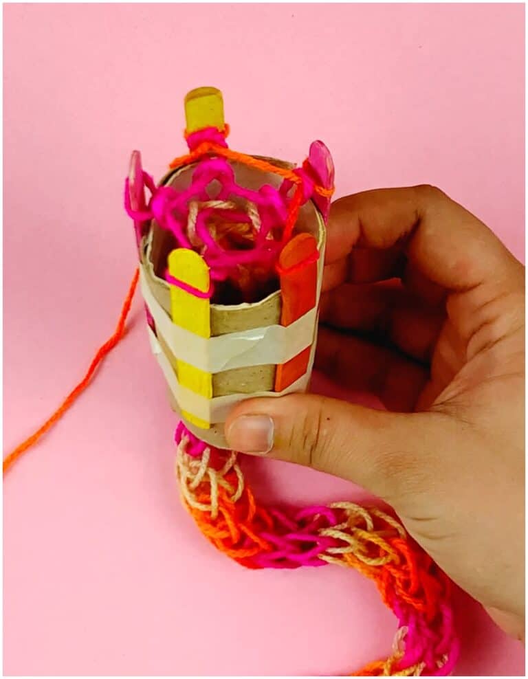 Genius Cardboard Paper Tube Knitting Craft