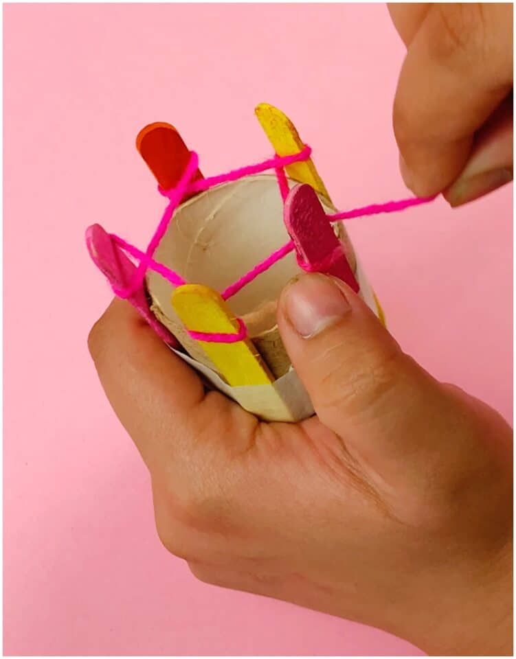 Genius Cardboard Paper Tube Knitting Craft