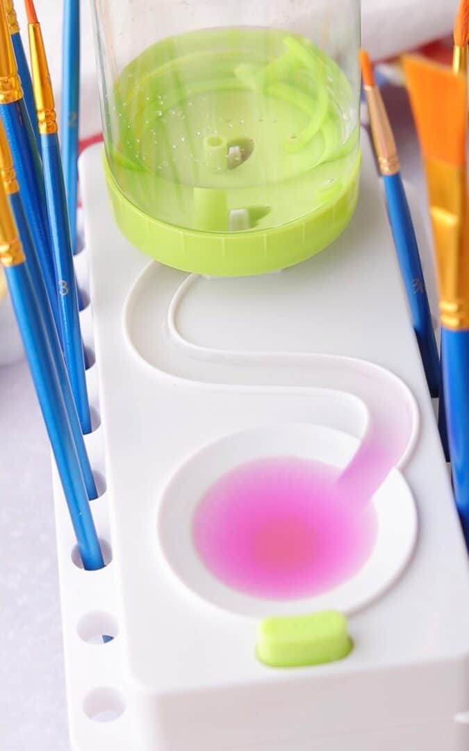 This Clever Paint Brush Cleaner Is A Game Changer For Mess Free Painting