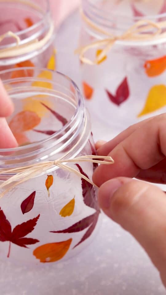 DIY Pressed Fall Leaf Jars - A Beautiful Fall Craft