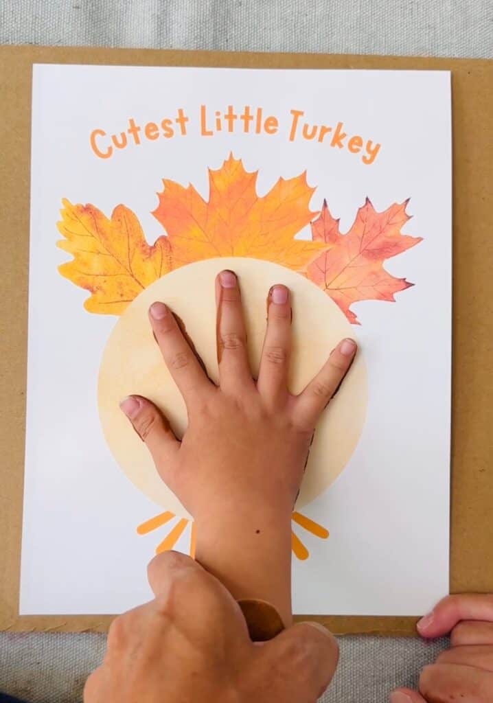 This Turkey Handprint Art Is A Cute Thanksgiving Craft For Kids