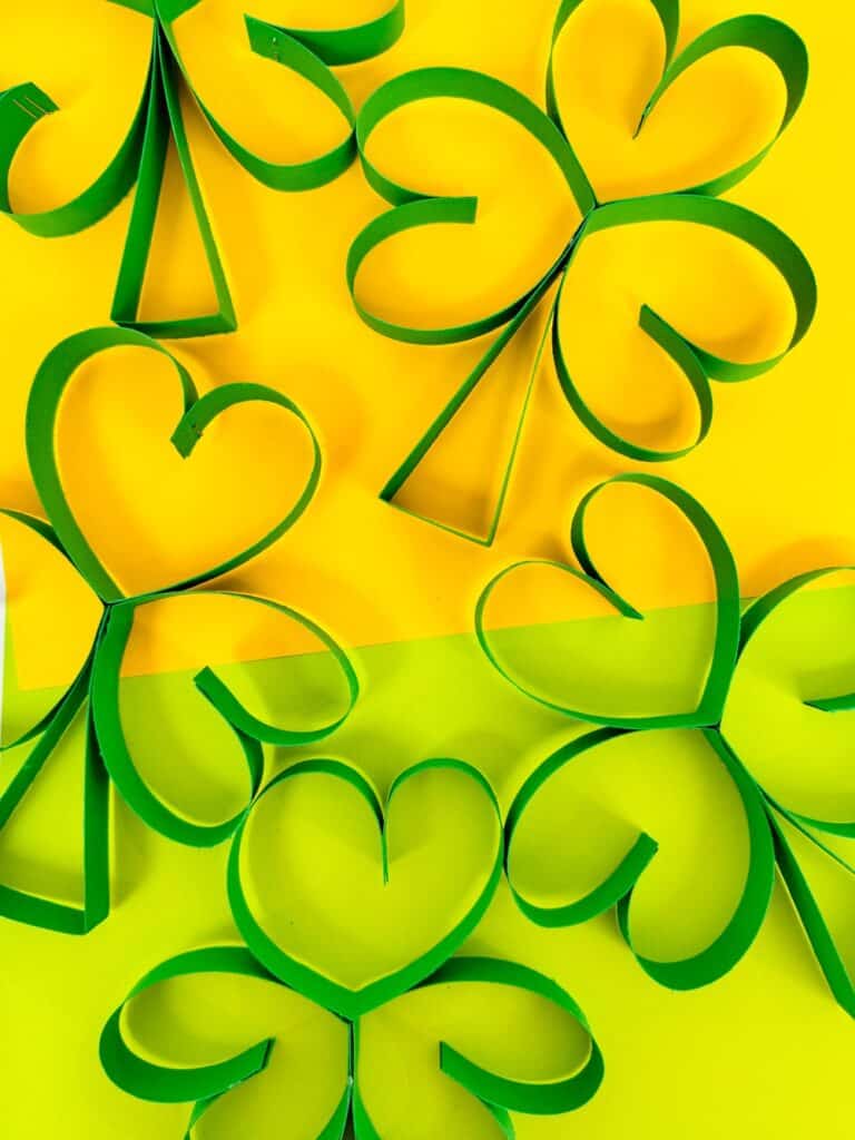 How To Make An Easy Paper Shamrock
