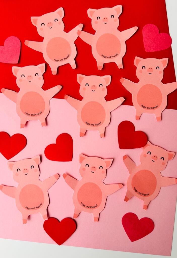 Pig Valentine Holding Hearts - Printable Template