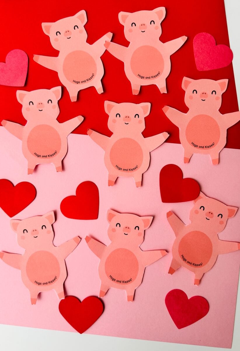Pig Valentine Holding Hearts - Printable Template