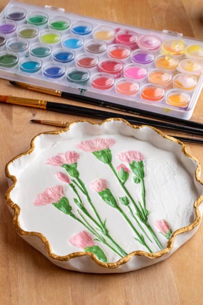 How to Make a Beautiful DIY Clay Nature Dish