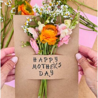 DIY MOTHER'S DAY PAPER FLOWER CARD - hello, Wonderful