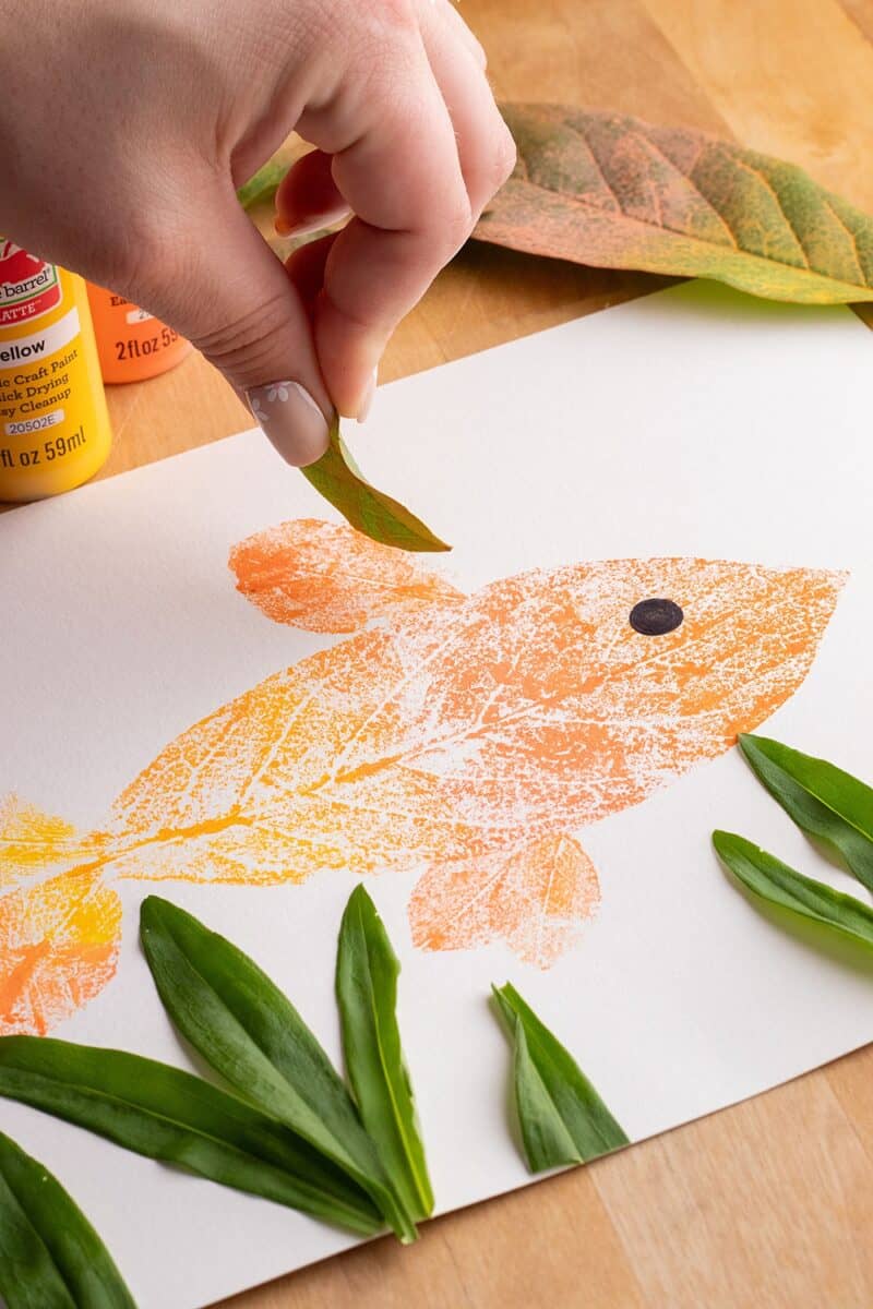 This Leaf Fish Art Is A Cute Ocean Craft