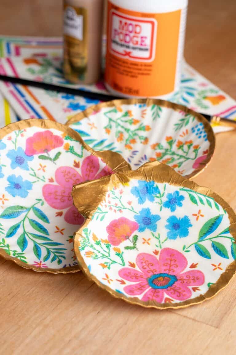 How to Make Napkin Decoupage Seashells
