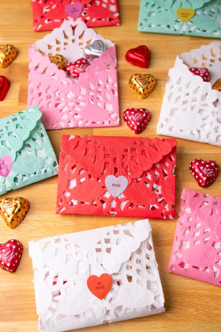 How to make Doily Heart Envelopes - Cute Valentine Craft
