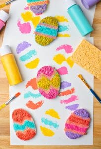 Easter Sponge Painting Is A Fun Way To Decorate Eggs!
