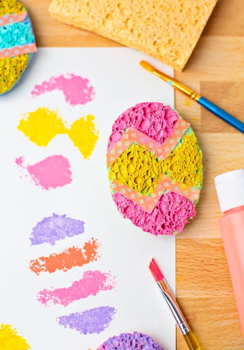 Easter Sponge Painting Is A Fun Way To Decorate Eggs!