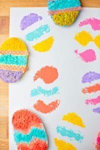 Easter Sponge Painting Is A Fun Way To Decorate Eggs!