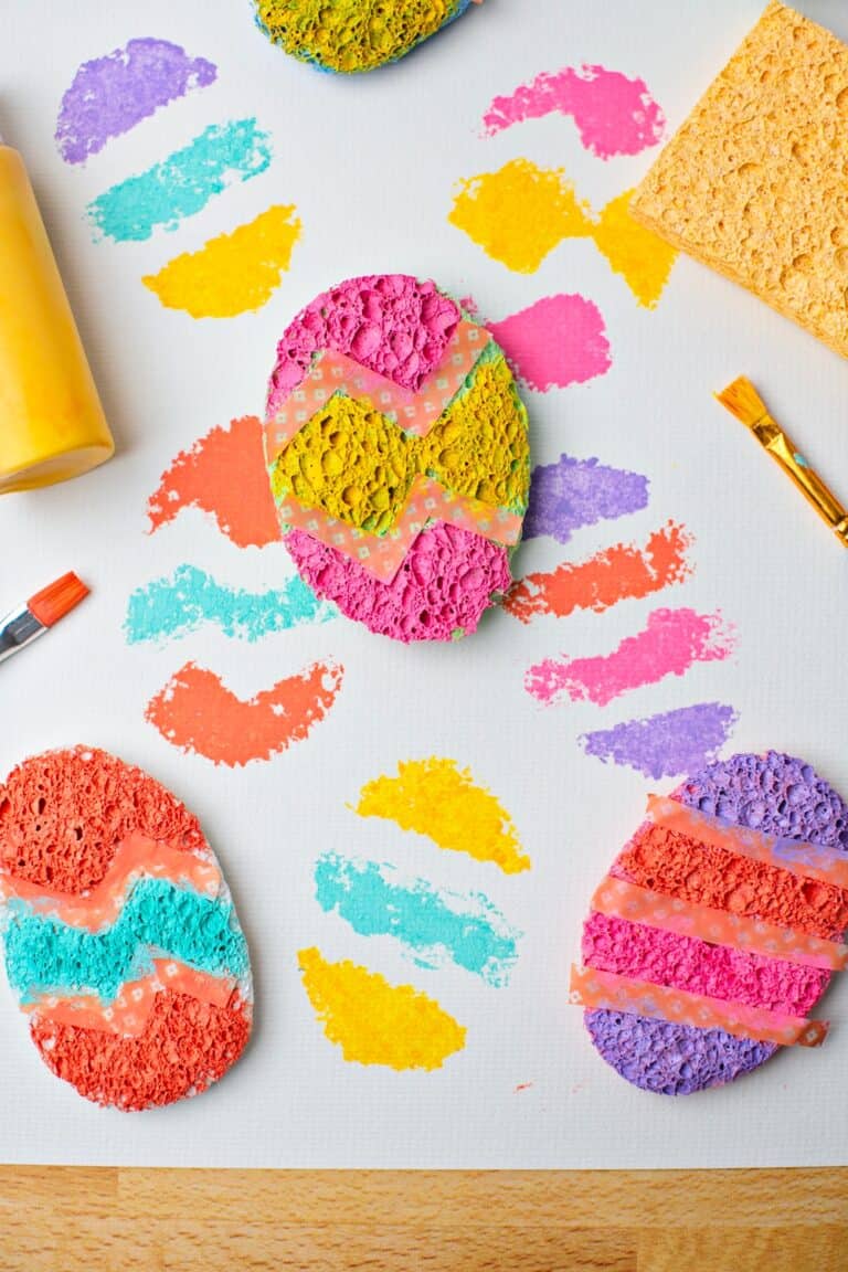 Easter Sponge Painting Is A Fun Way To Decorate Eggs!