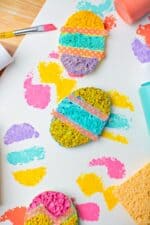 Easter Sponge Painting Is A Fun Way To Decorate Eggs!
