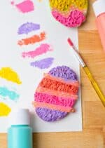 Easter Sponge Painting Is A Fun Way To Decorate Eggs!