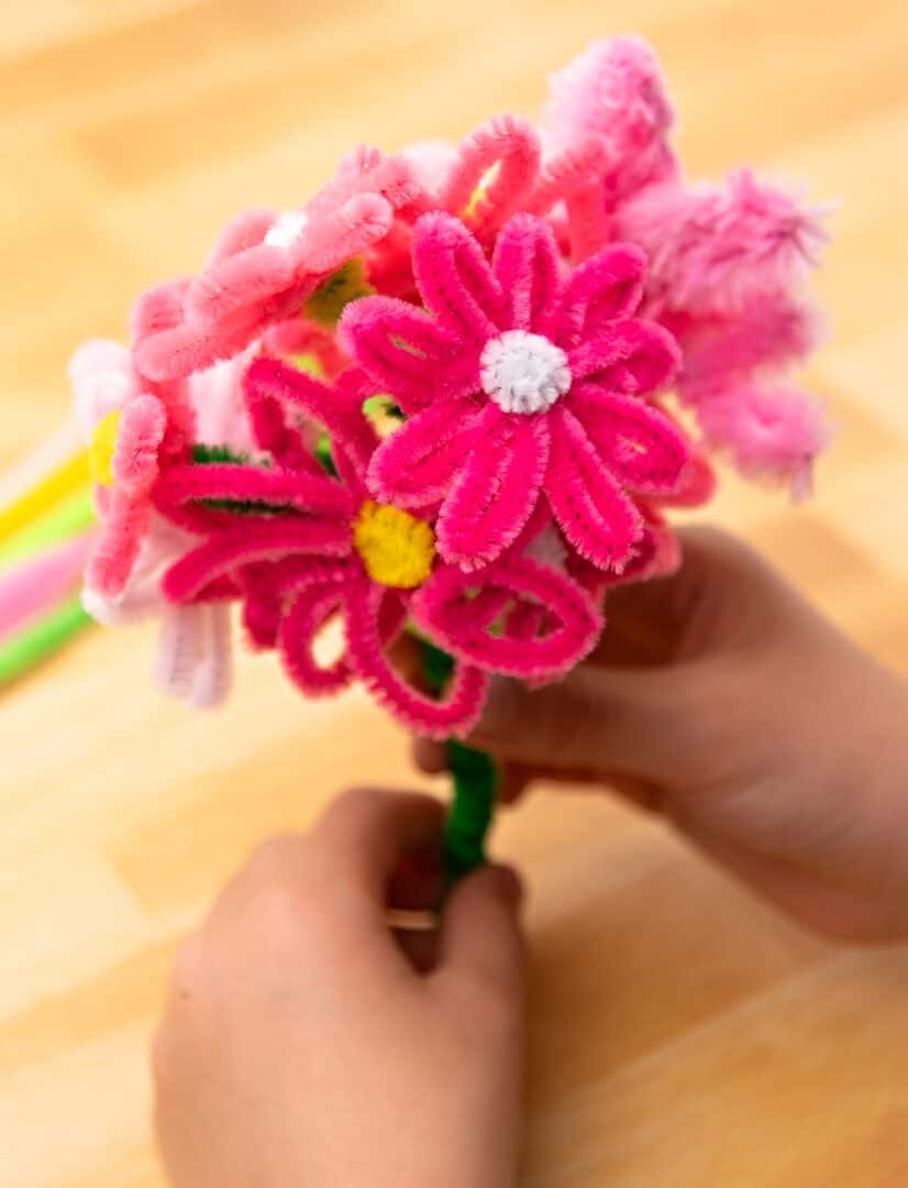 Easy Pipe Cleaner Flowers: A Fun Spring DIY for Kids