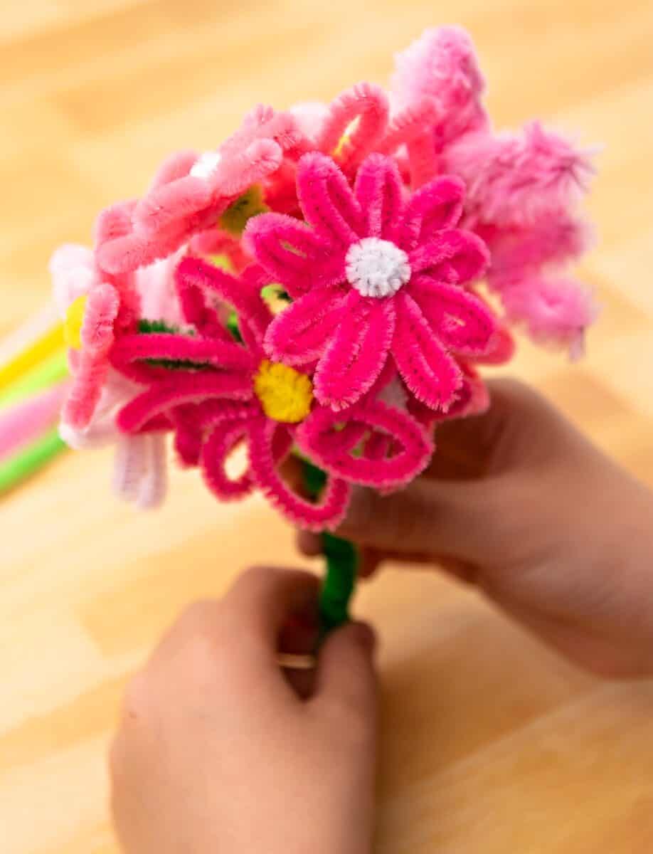 Easy Pipe Cleaner Flowers: A Fun Spring DIY for Kids