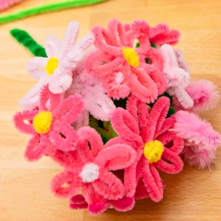 Easy Pipe Cleaner Flowers: A Fun Spring DIY for Kids