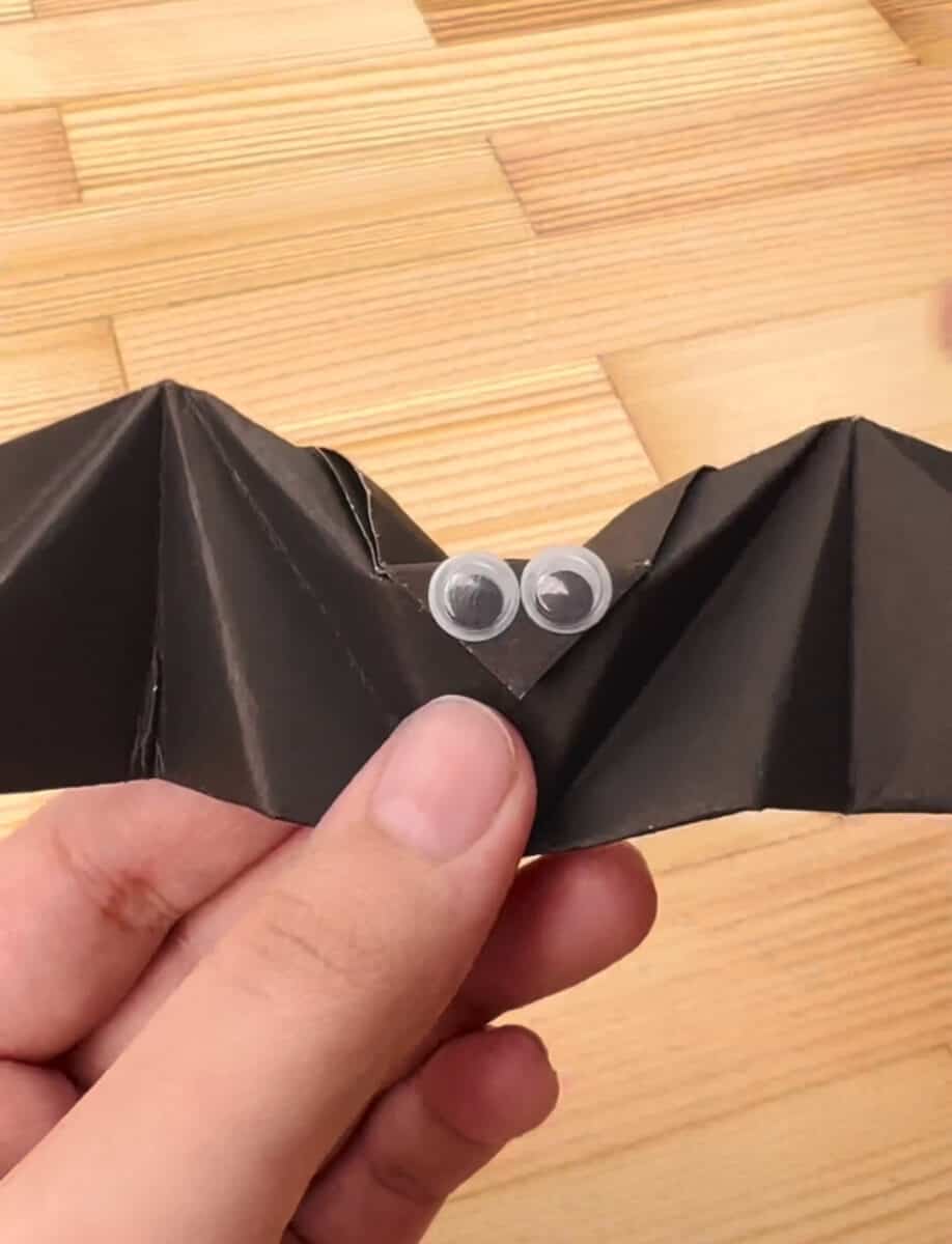 How To Make An Easy Paper Bat Craft