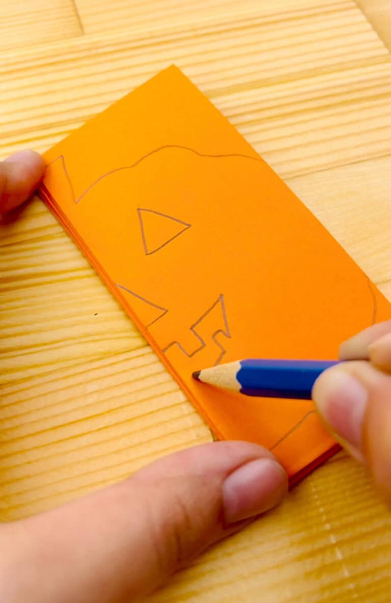 DIY Halloween Paper Garland (With Printable Template)