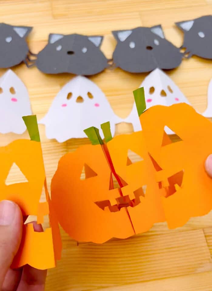 DIY Halloween Paper Garland (With Printable Template)